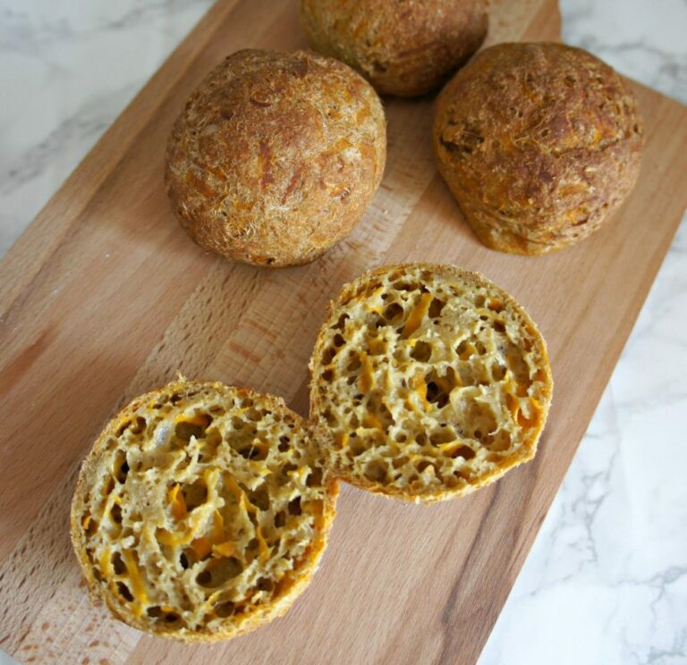 Glutenfri bagning - 10 nemme bageopskrifter til glutenfri boller og brød