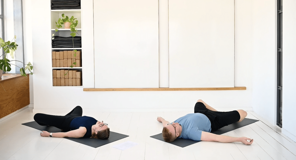 Forløs hofter og baller (15 minutter) - Yoga for hofterne